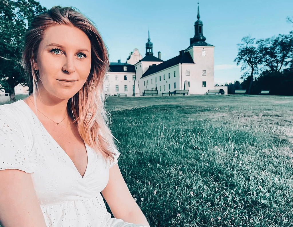 Caroline-Ravn-03 at Patron Hunt — Discover Your Next Favorite Indie Creator